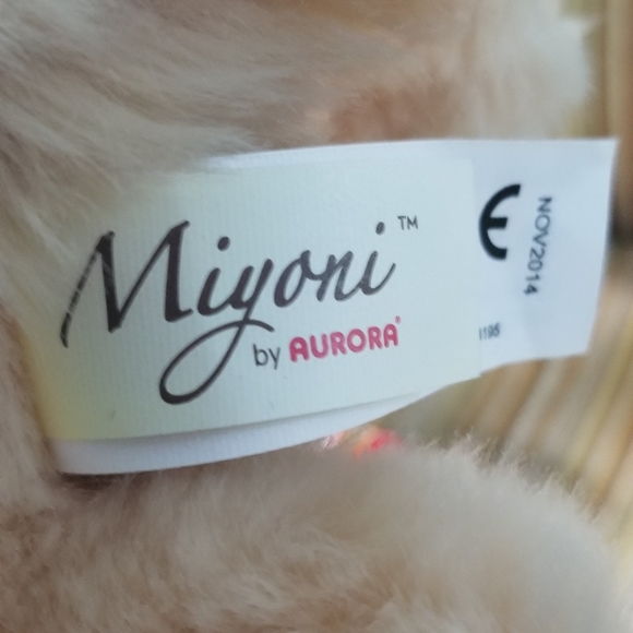moyoni | Accents | Golden Retriever Puppy Moyoni Nwt | Poshmark